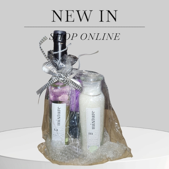Mixture | Bath & Body | Nwt Mixture Gift Set Bubble Bath Soothing Salt Soak With Sea Salt Bath ...